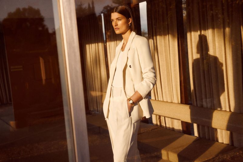 Picture of Julia van Os