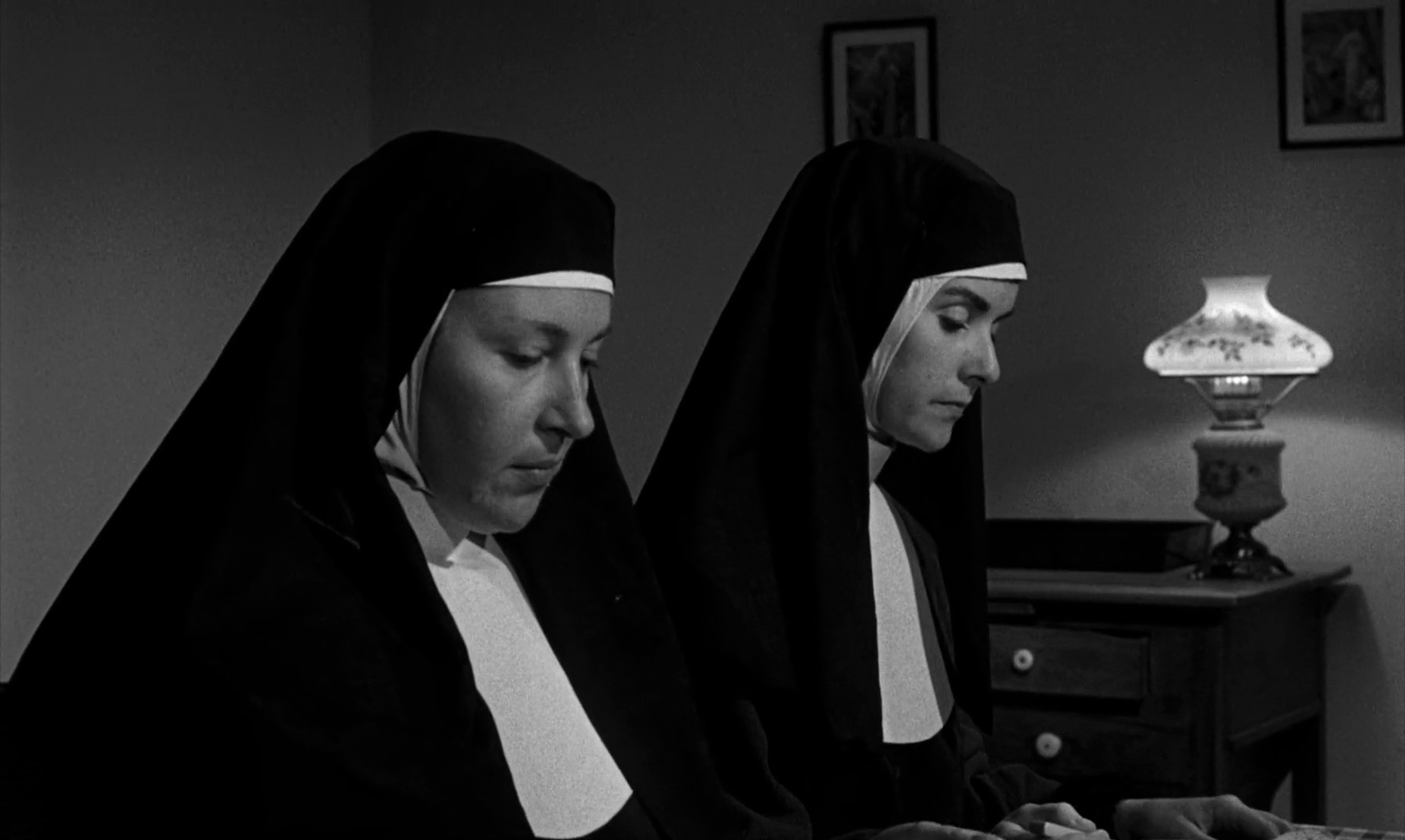 Isa Crina and Francesca Jarvis