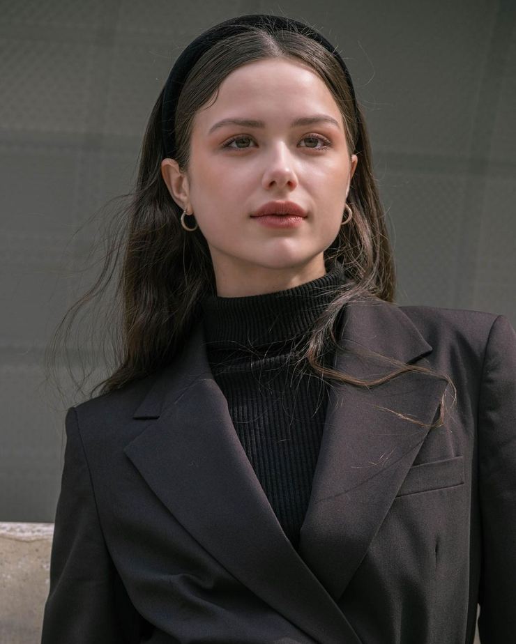 Picture of Lisa Rosh