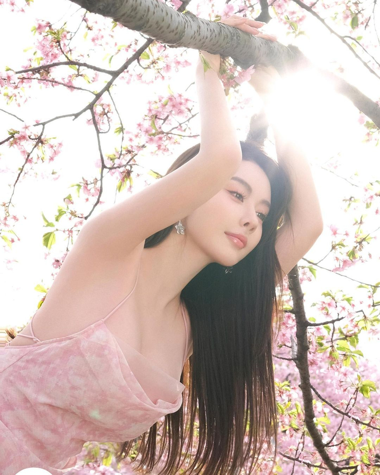 Lin Jia Zhou picture