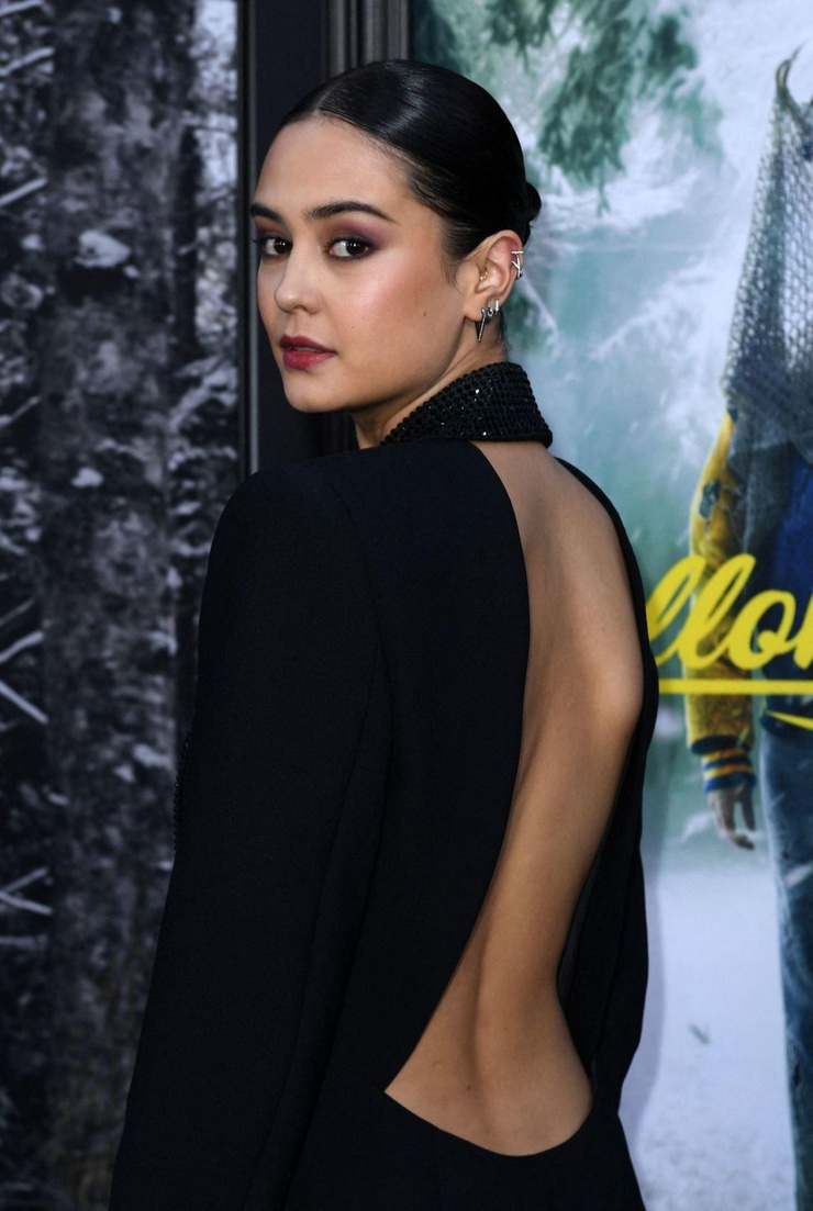 Picture of Courtney Eaton