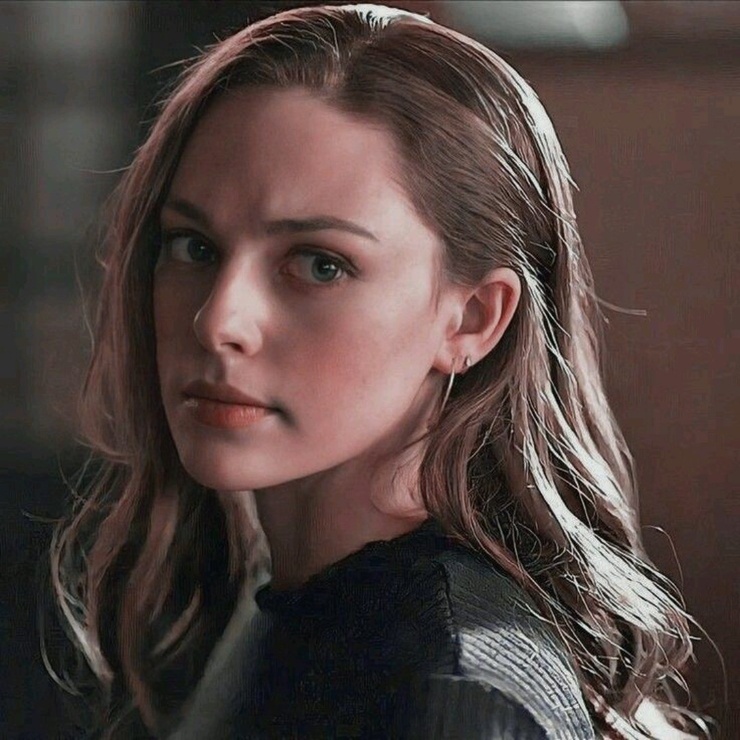 Danielle Rose Russell image