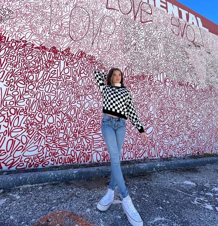 Listal - List the stuff you love! Movies, TV, music, games and books