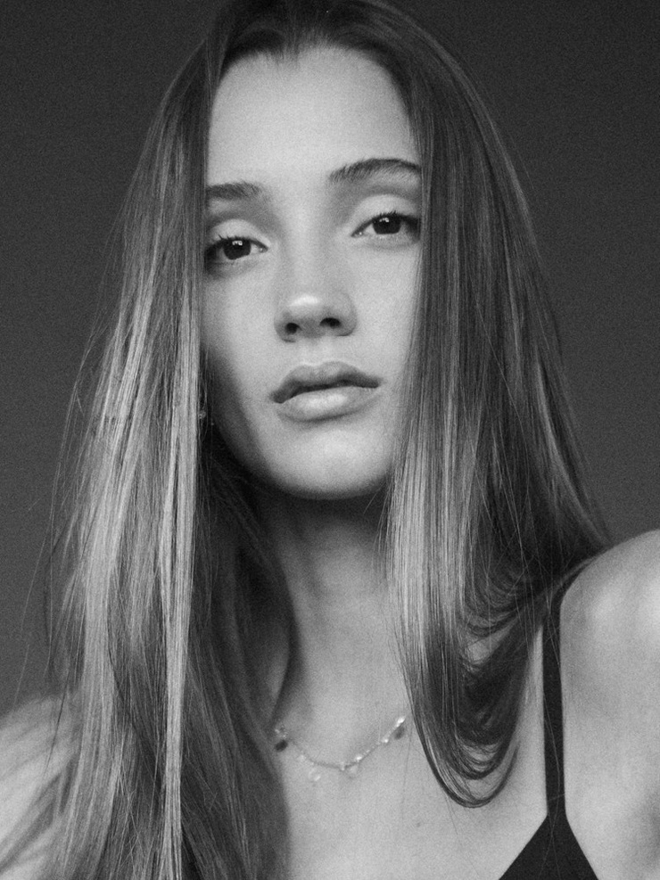 Alison Lozano image