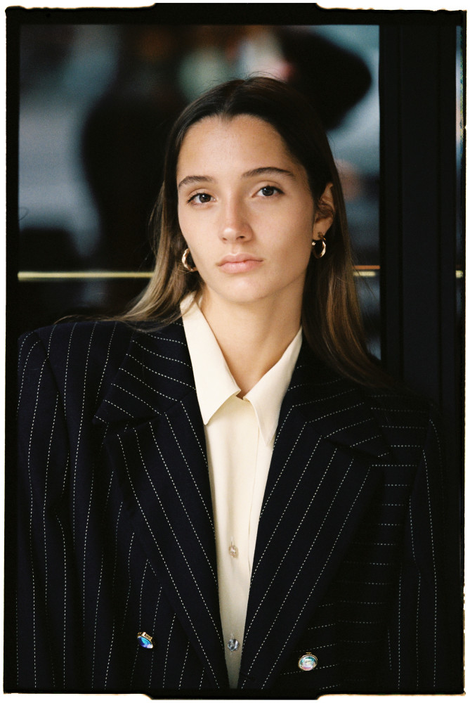 Alison Lozano picture
