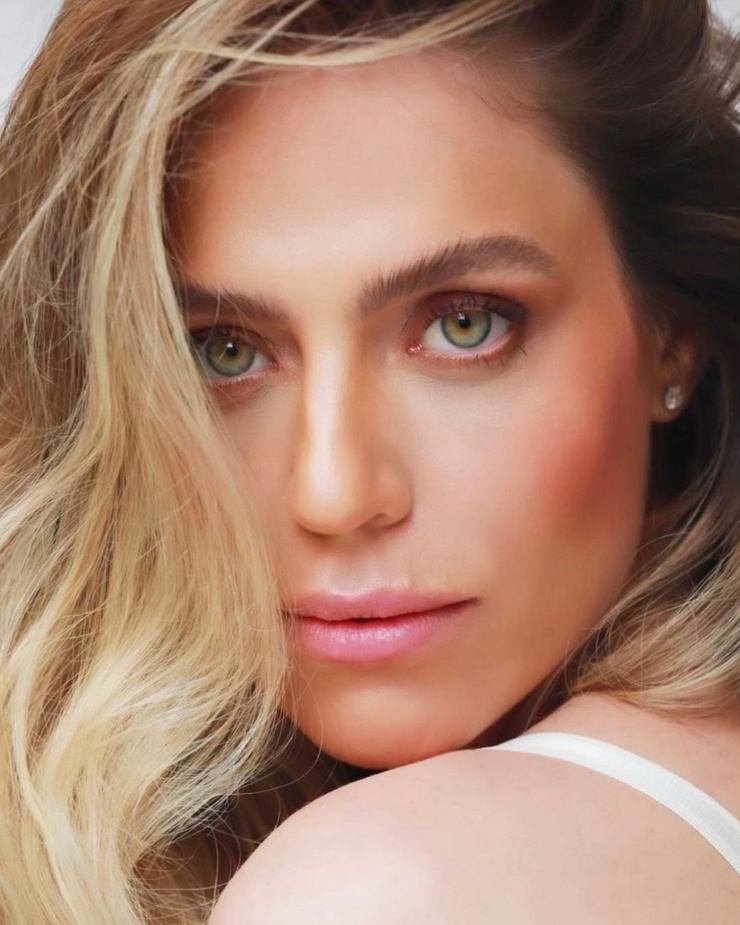 Image of Aline Pinheiro