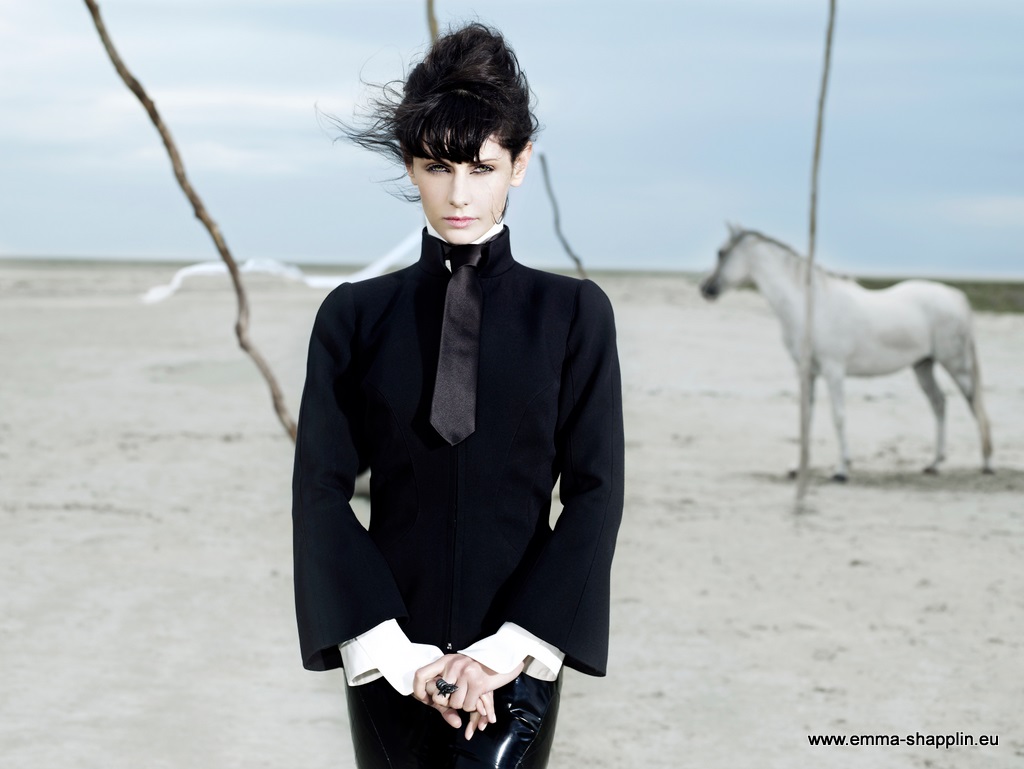 Picture of Emma Shapplin