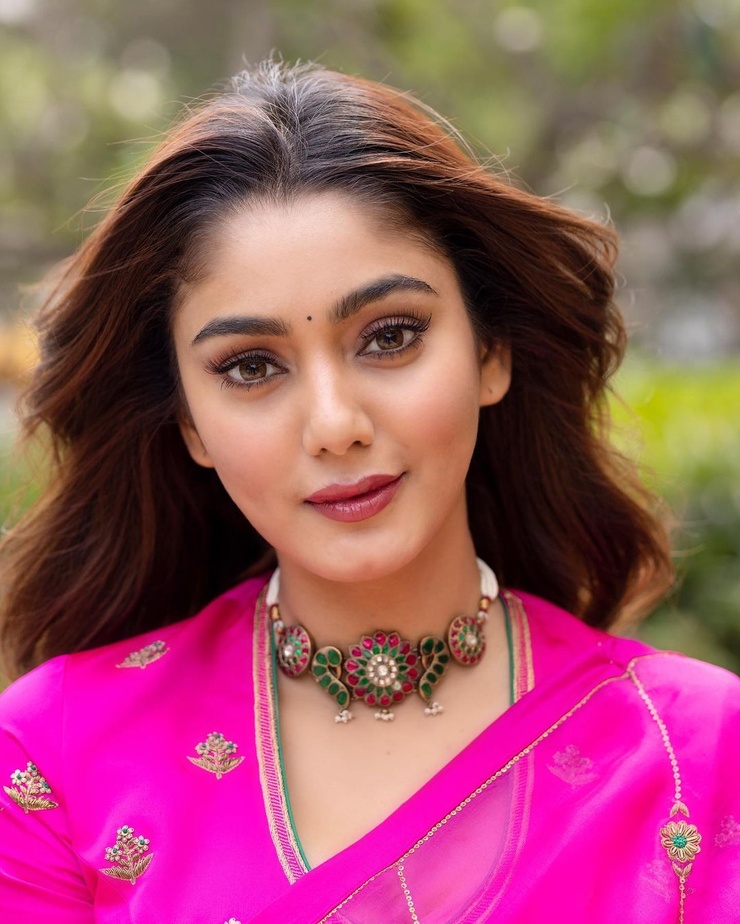 Picture of Sana Makbul