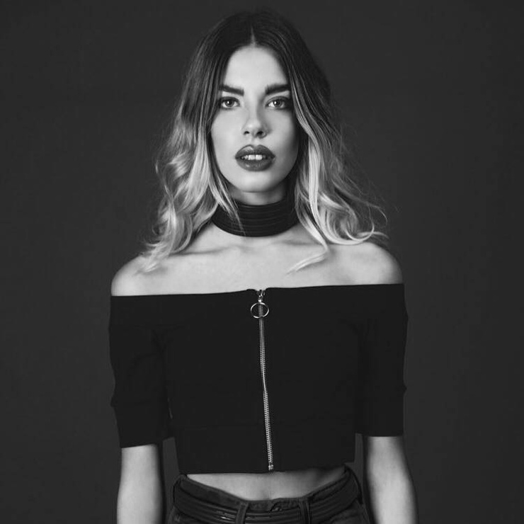 Picture Of Julieta Bressan