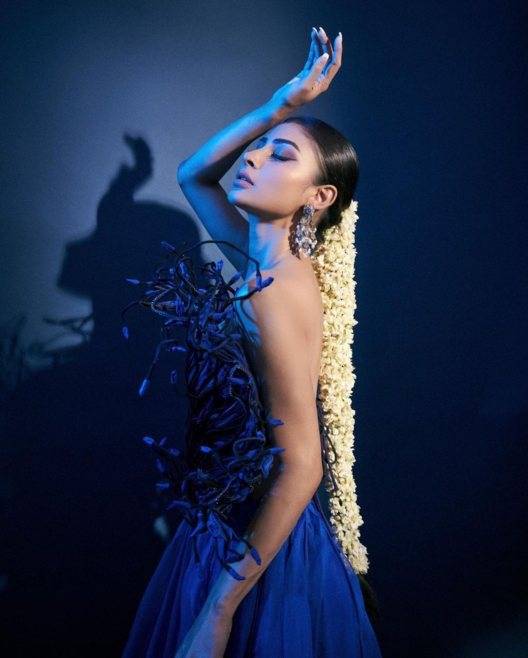Picture of Mouni Roy