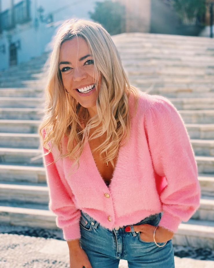 Picture of Danni Menzies