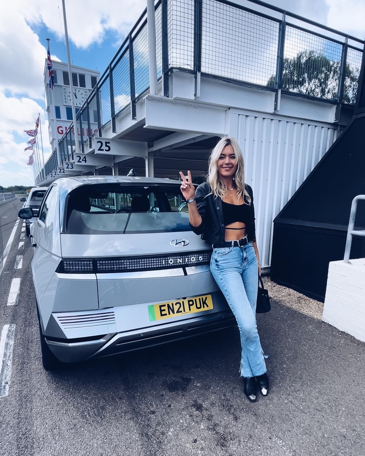 Picture of Danni Menzies