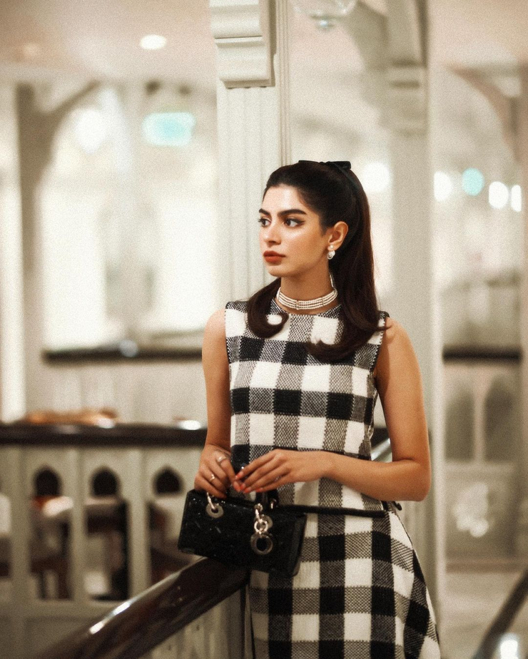 Khushi Kapoor picture