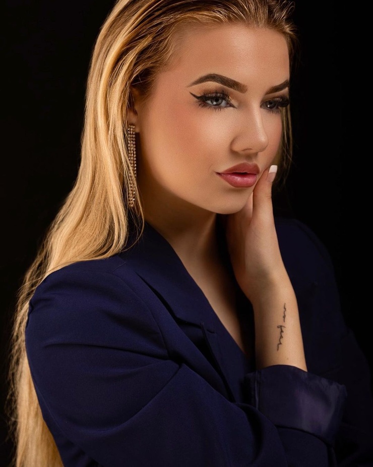 Picture of Roselynn Brouwer