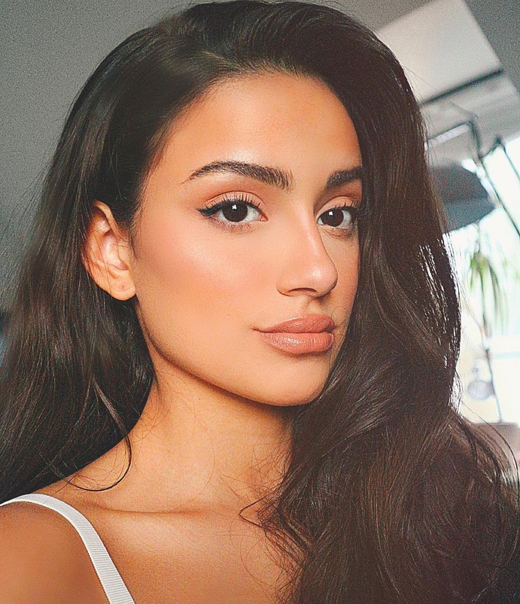 Picture of Claire Burgos