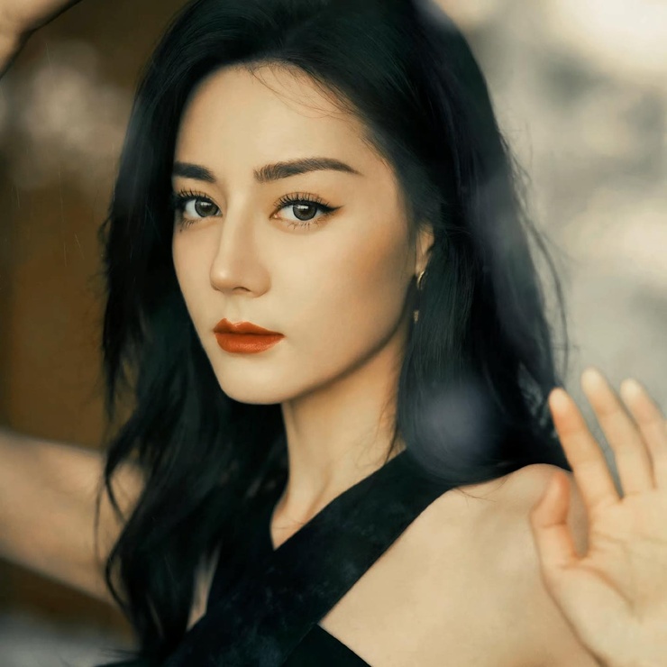 Picture of Dilraba Dilmurat