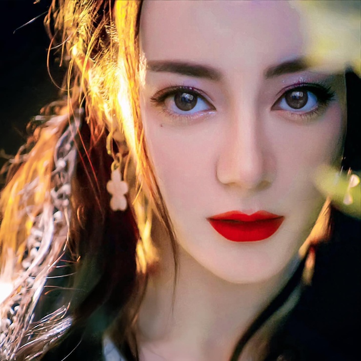 Picture of Dilraba Dilmurat