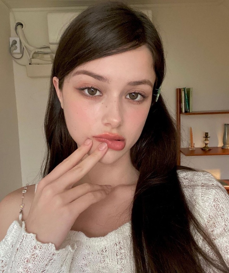 Picture of Lisa Rosh