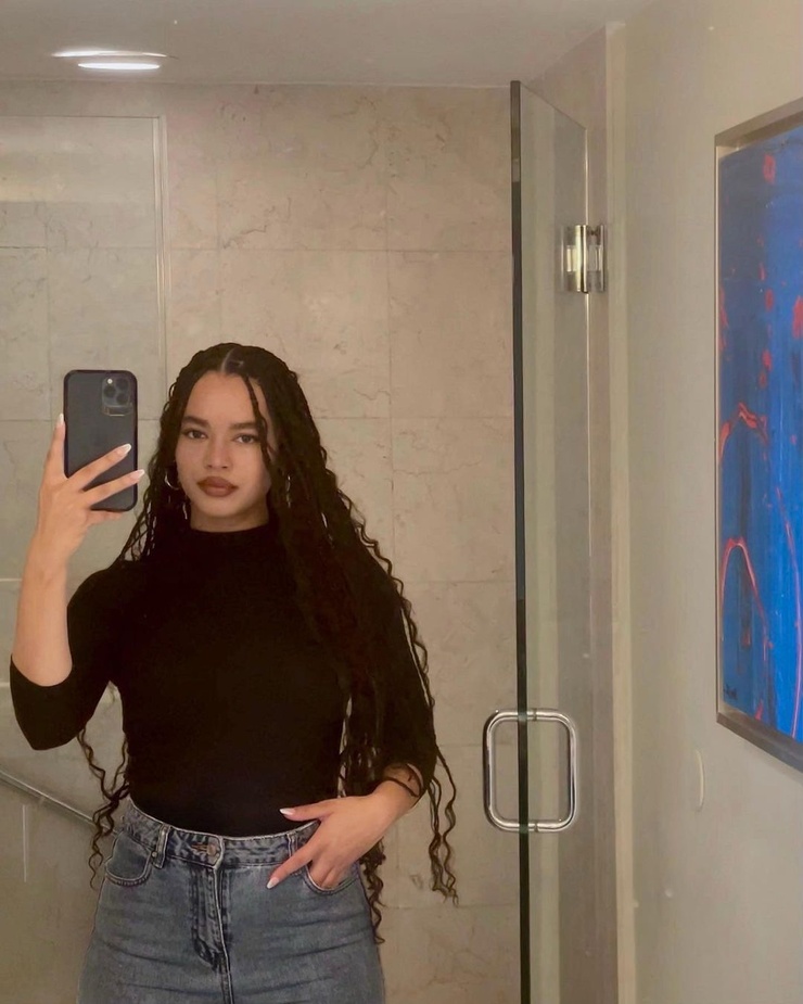 Picture of Azia Dinea Hale