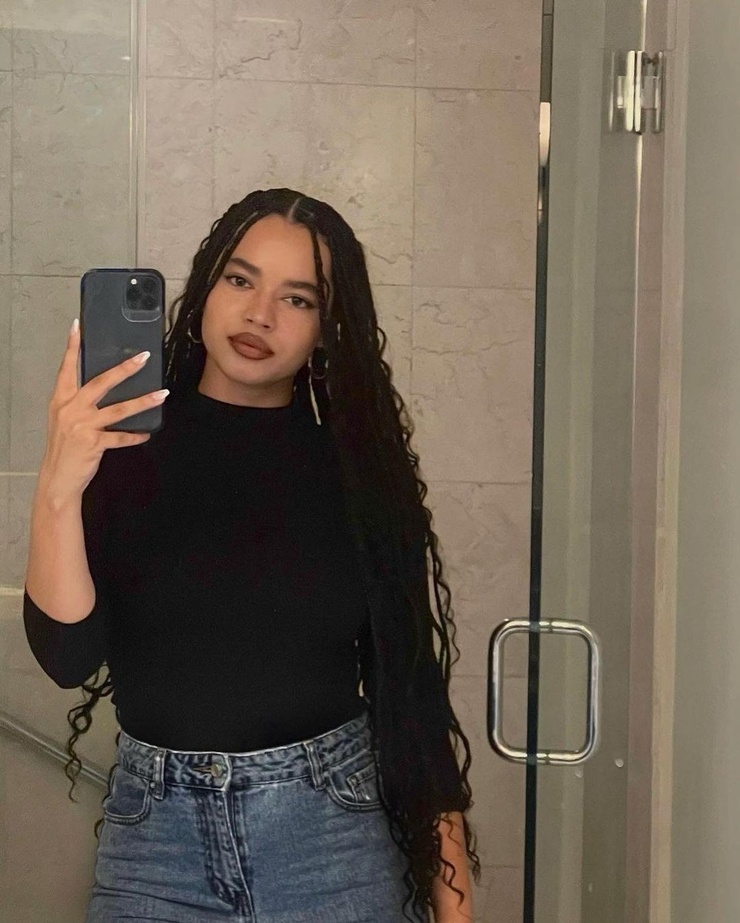 Picture of Azia Dinea Hale