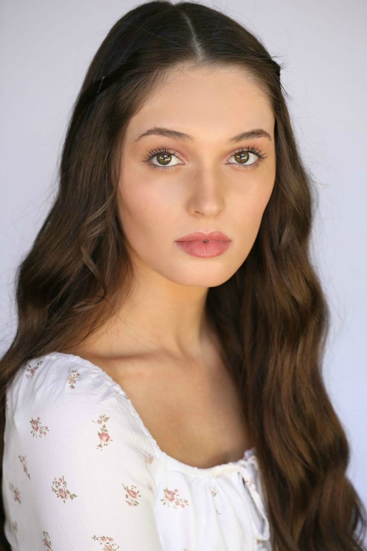 Picture of Alexa Wisener