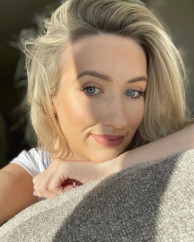 Picture of Poppy Miller (i)