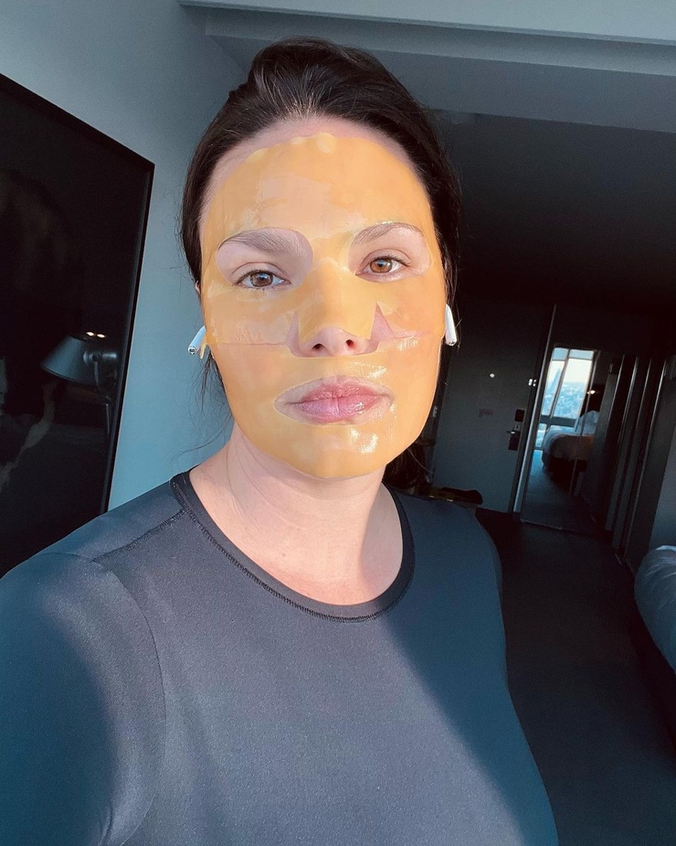 Picture of Candice Huffine