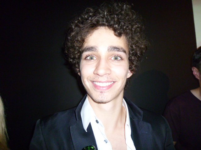 Picture of Robert Sheehan