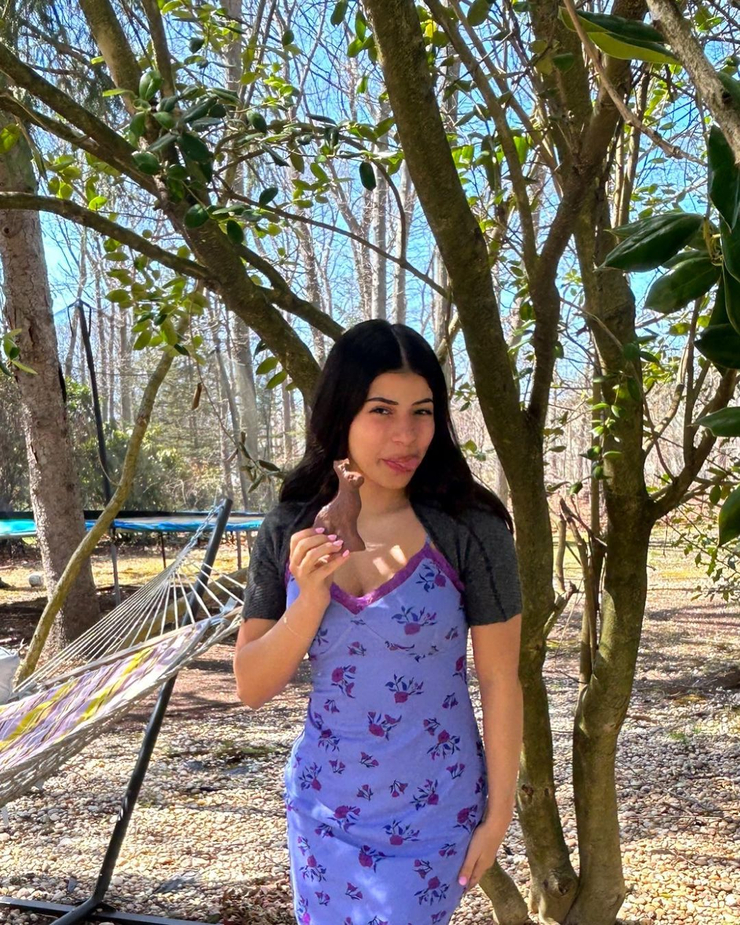 Kyndra Sanchez picture