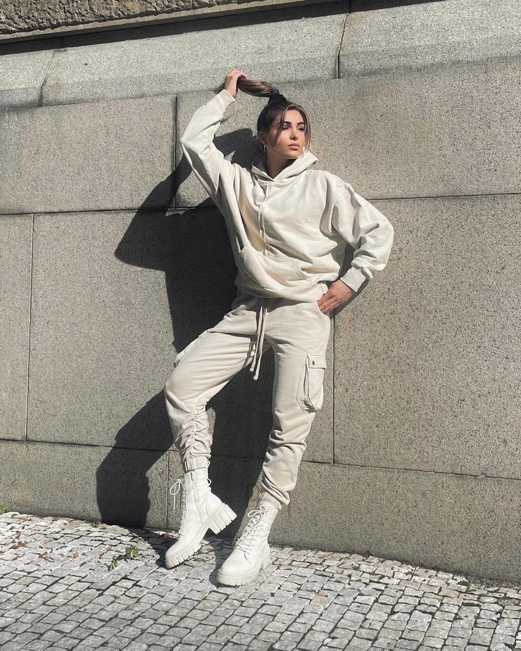 Picture of Melli Netre