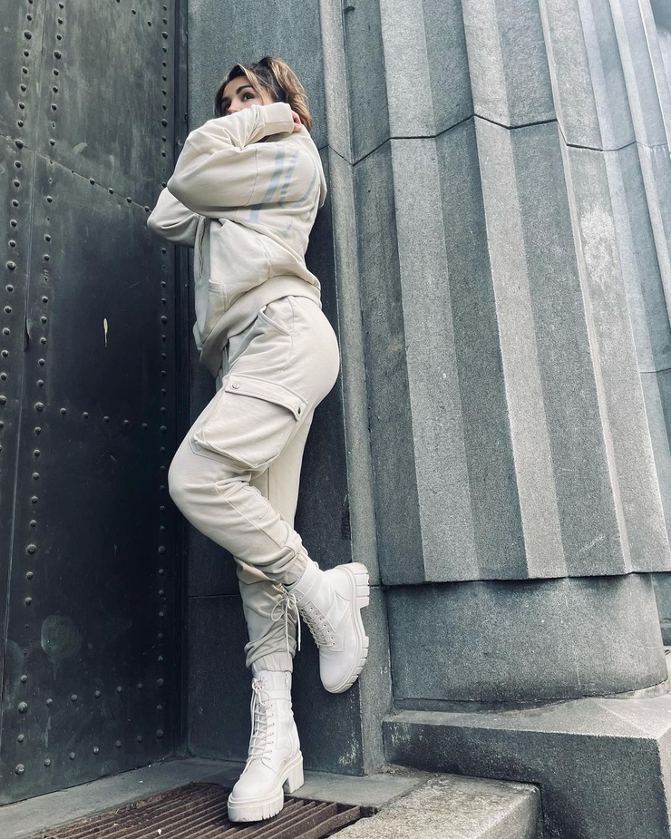 Picture of Melli Netre