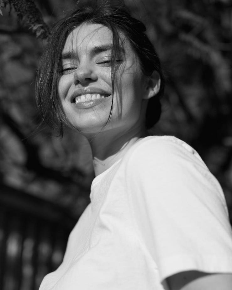 Lauren Searle picture