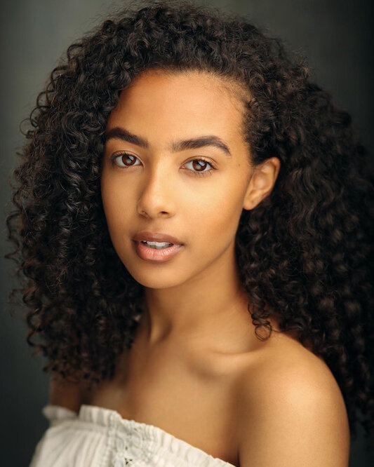 Elèna Gyasi picture