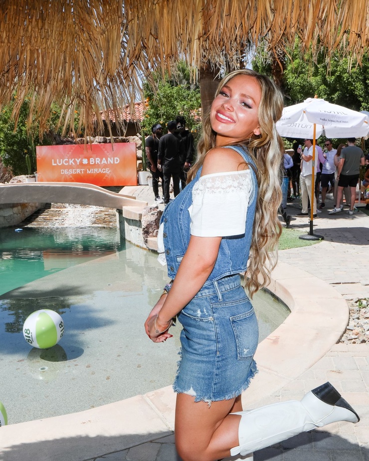 Picture of Natalie Alyn Lind