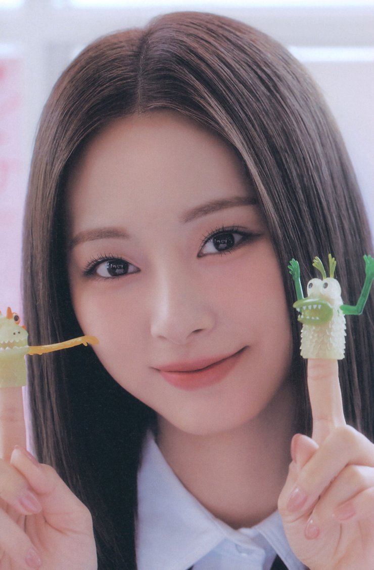 Picture of Chou Tzu-yu (Tzuyu)