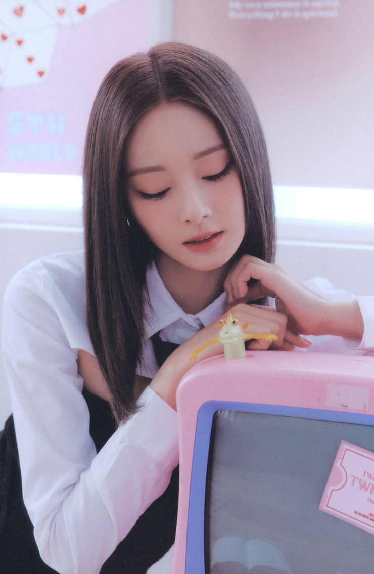 Picture of Chou Tzu-yu (Tzuyu)
