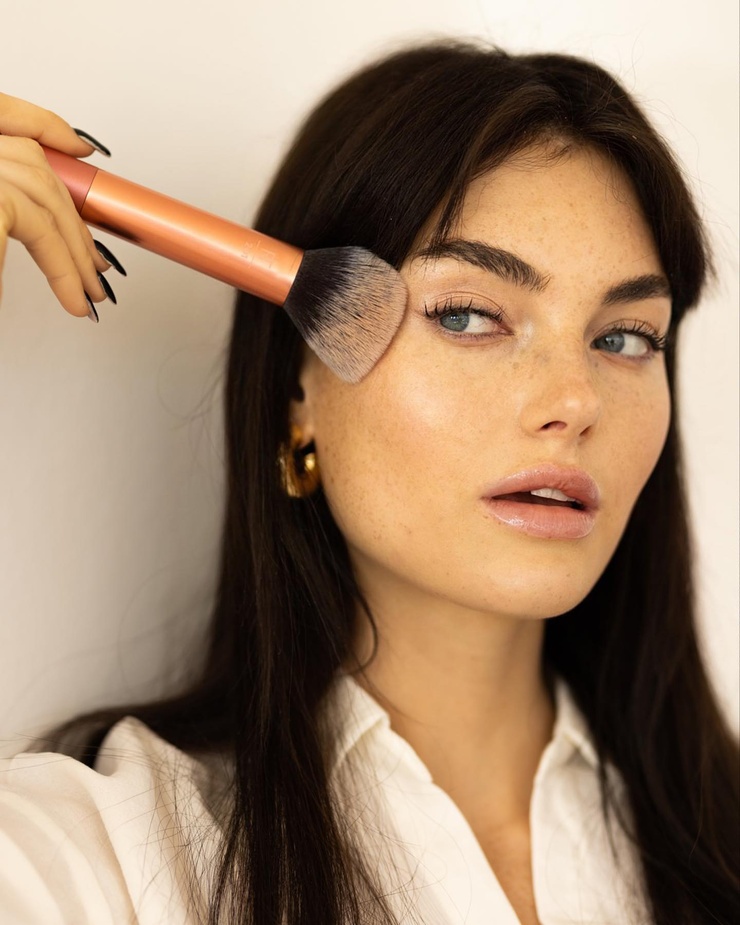 Celine Bethmann image