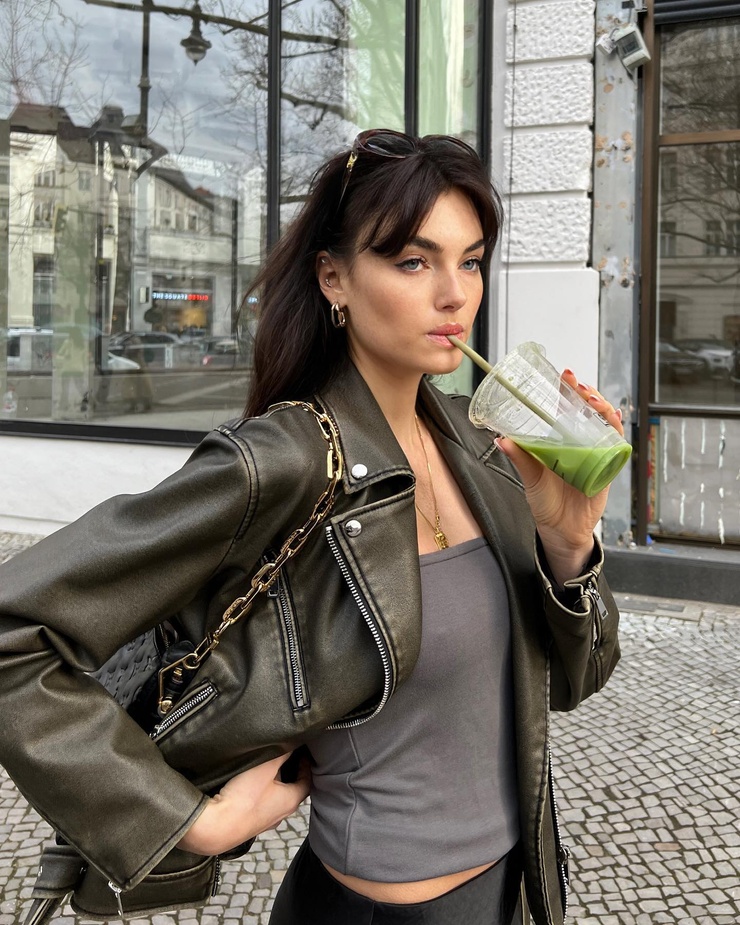 Picture of Celine Bethmann