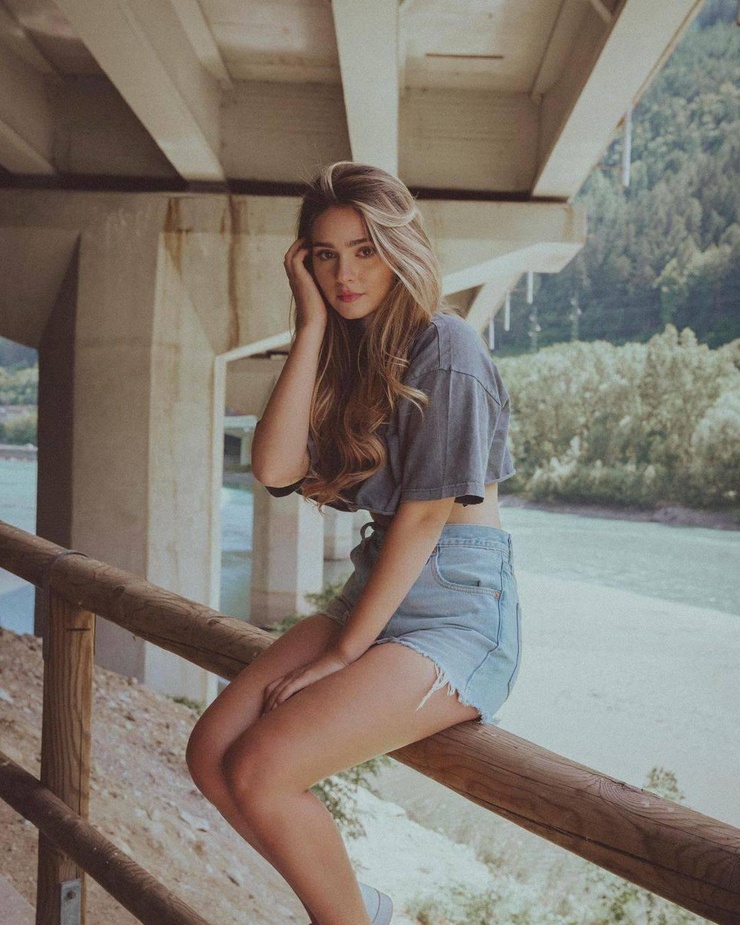 Picture of Jessy Hartel