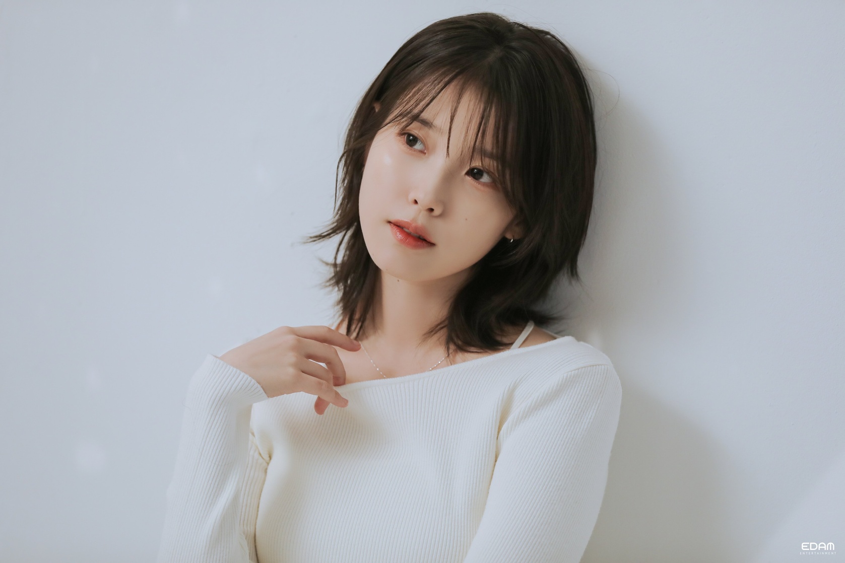 IU picture