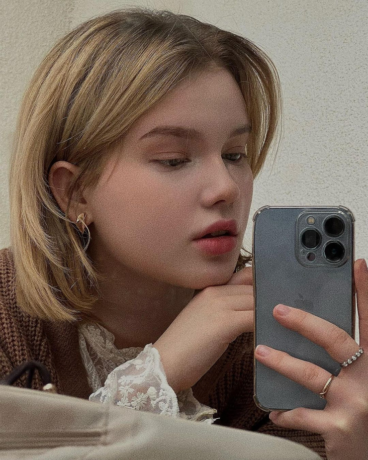 Anna Pan (Anzai) image