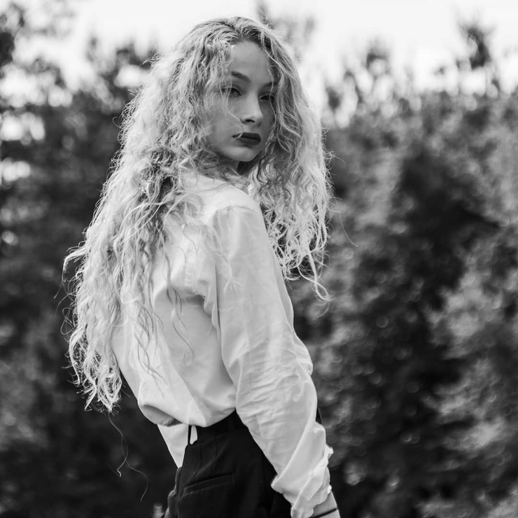 Picture of Eleonore Deltel