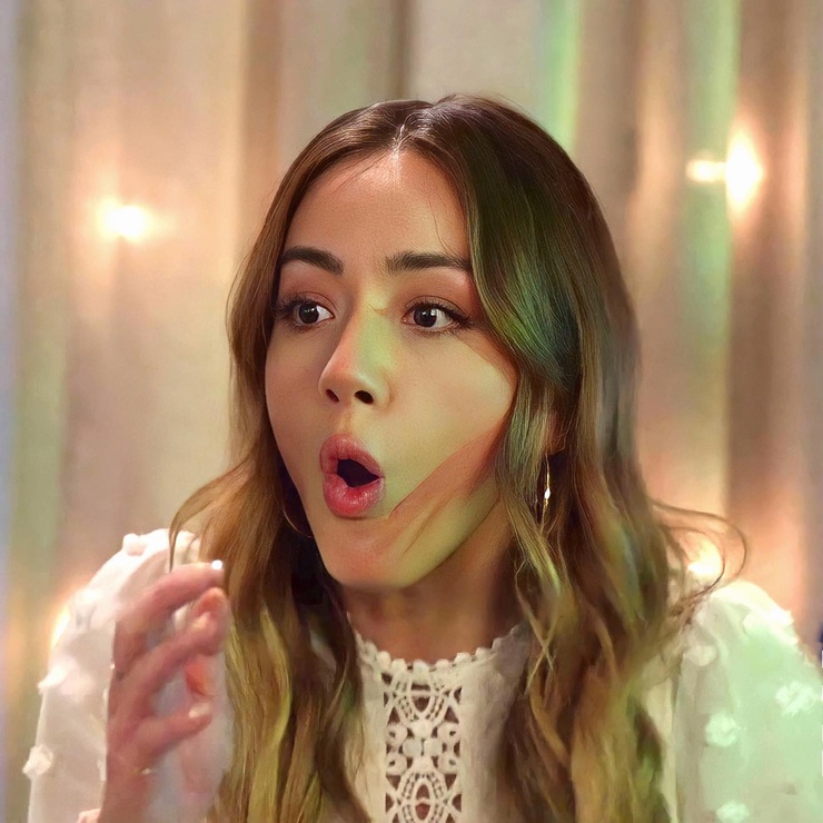 Picture of Chloe Bennet