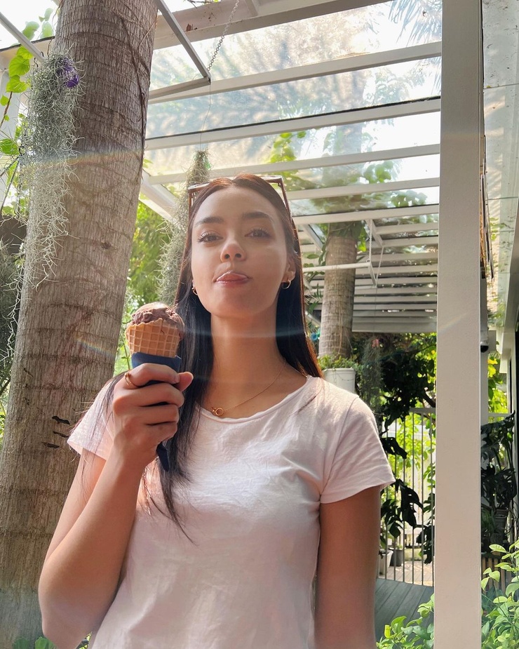 Picture of Amanda Obdam