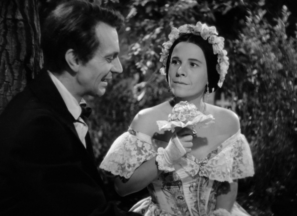 Raymond Massey and Ruth Gordon