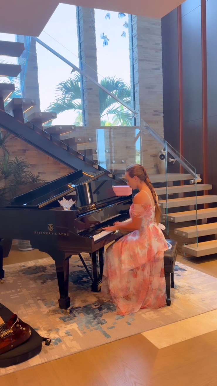 Picture of Sarah Gibson