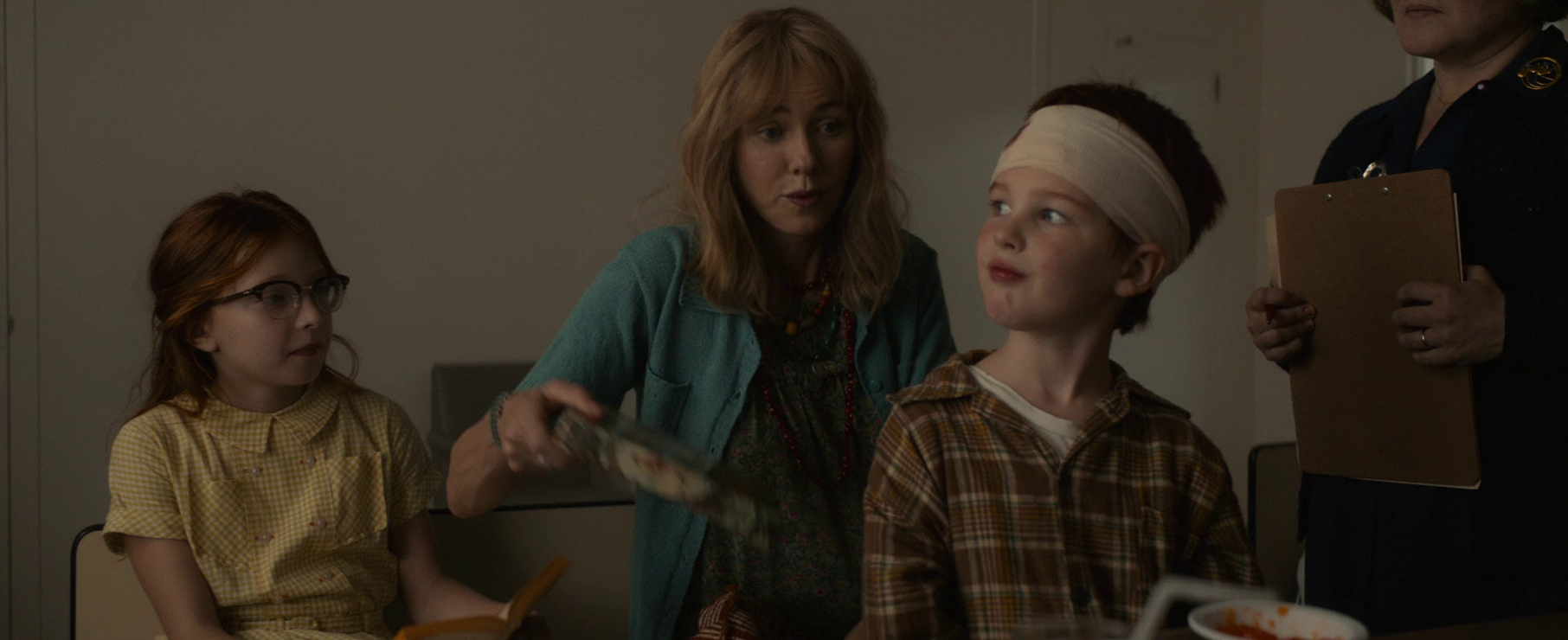 Olivia Kate Rice, Naomi Watts and Iain Armitage