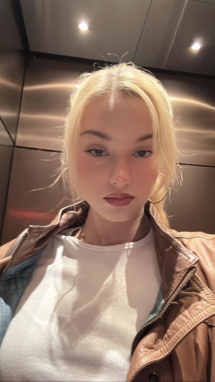 Chloe Rose Robertson picture