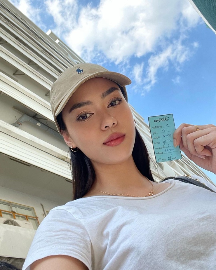 Amanda Obdam picture