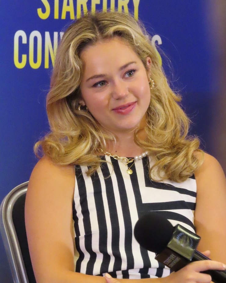 Picture of Brec Bassinger